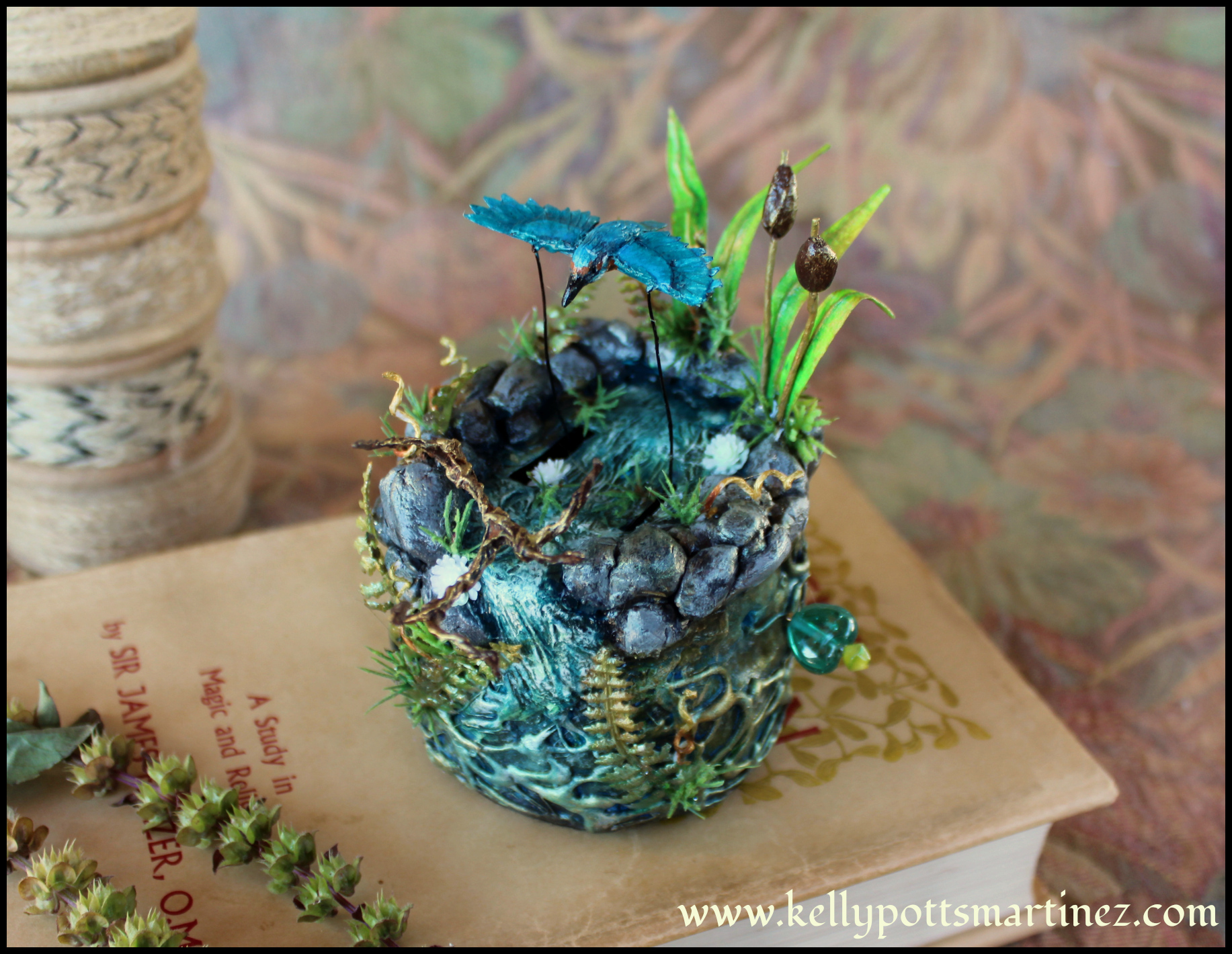 Artist - Kelly Potts-Martinez - IX Gallery